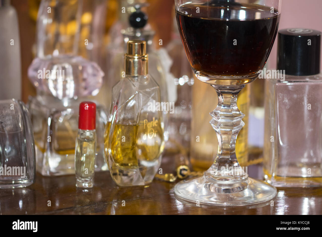 Beauty red product hi-res stock photography and images - Alamy