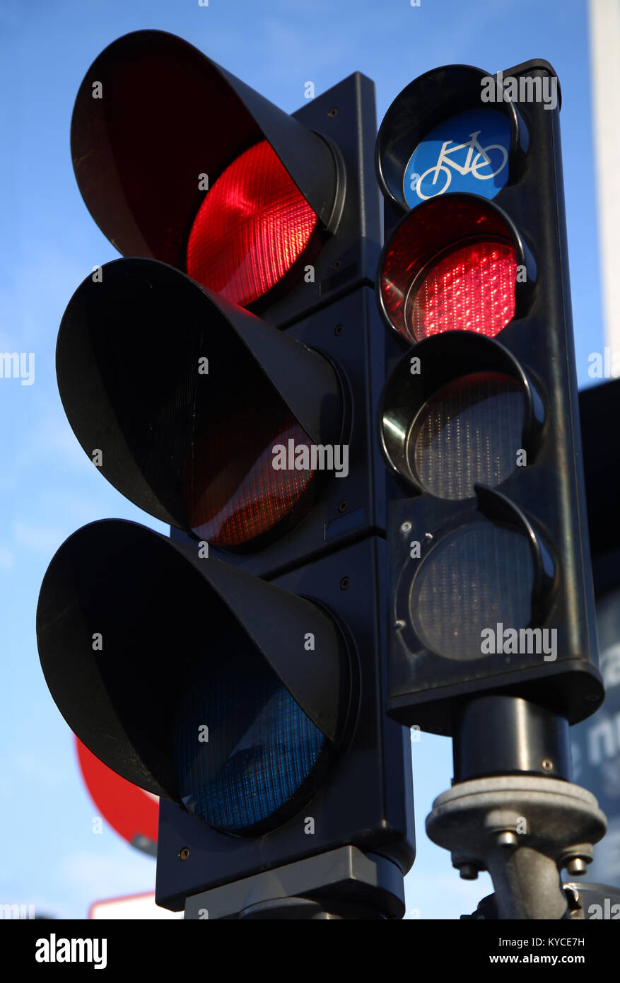 Car and bycicle semaphore on a traffic light Stock Photo - Alamy