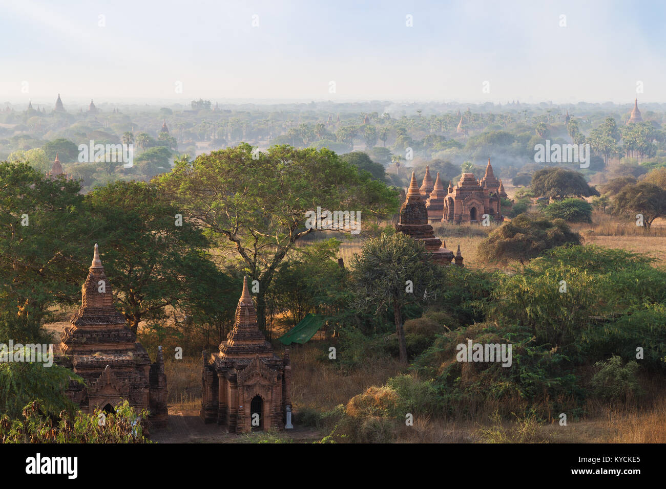 Bagan temples pagodas view myanmar hi-res stock photography and images ...