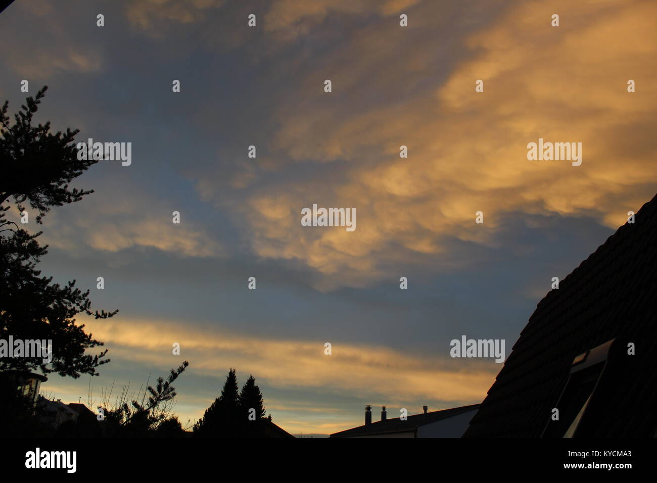 Time lapse sunset colors sky hi-res stock photography and images - Alamy
