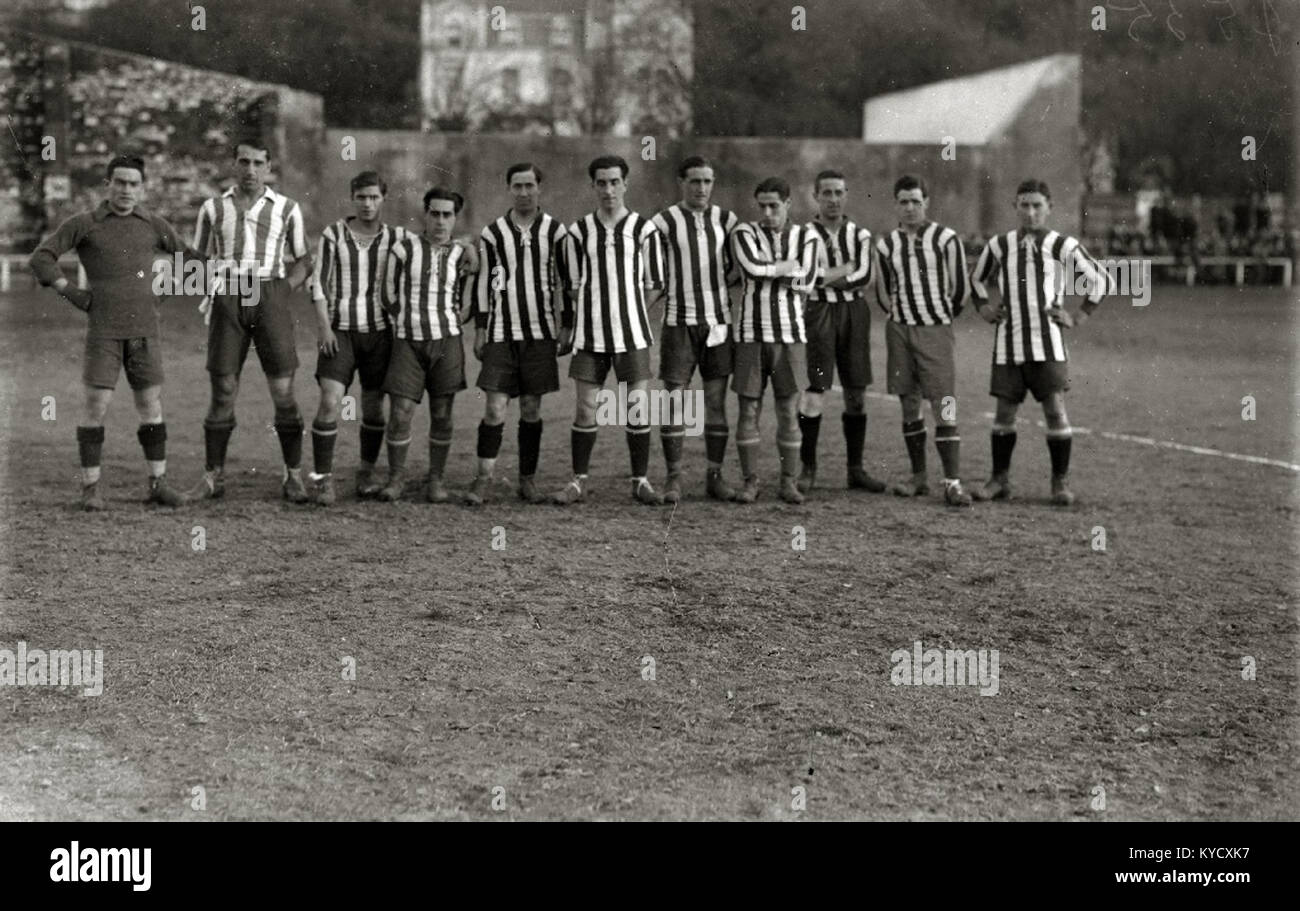 Partido de fútbol en el campo de Atotxa (1 de 4) - Fondo Car-Kutxa ...