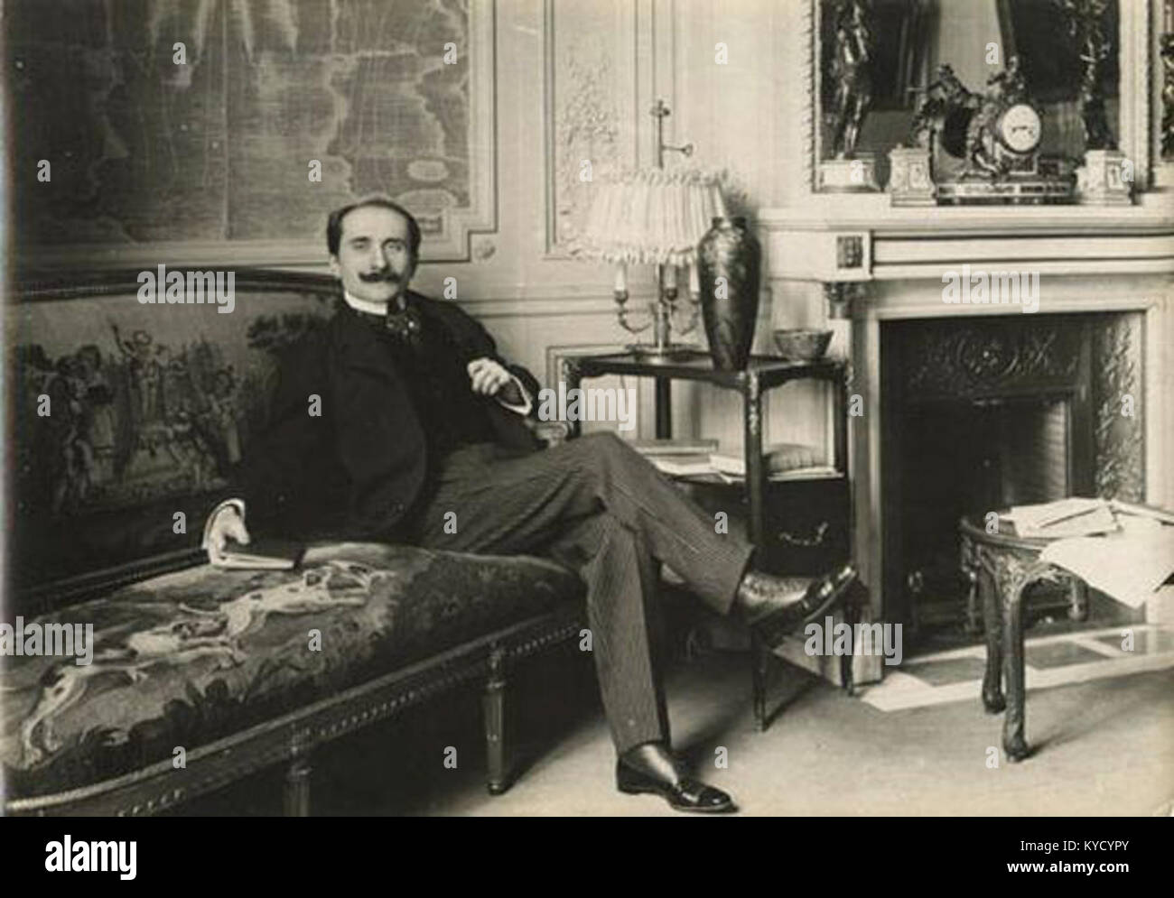 Dramatique hi-res stock photography and images - Alamy