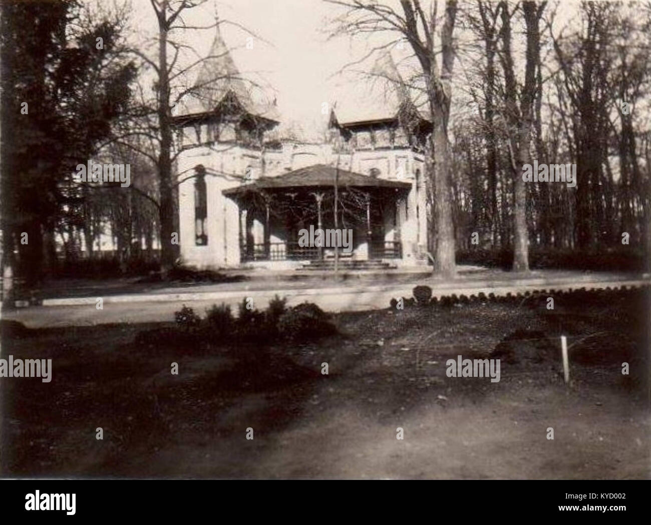 This archival image depicts a pavilion located in Parcul Copou, a park ...