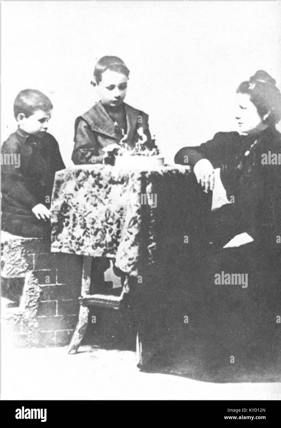 A historical photograph from 1899 showing Juan Perón with his mother ...