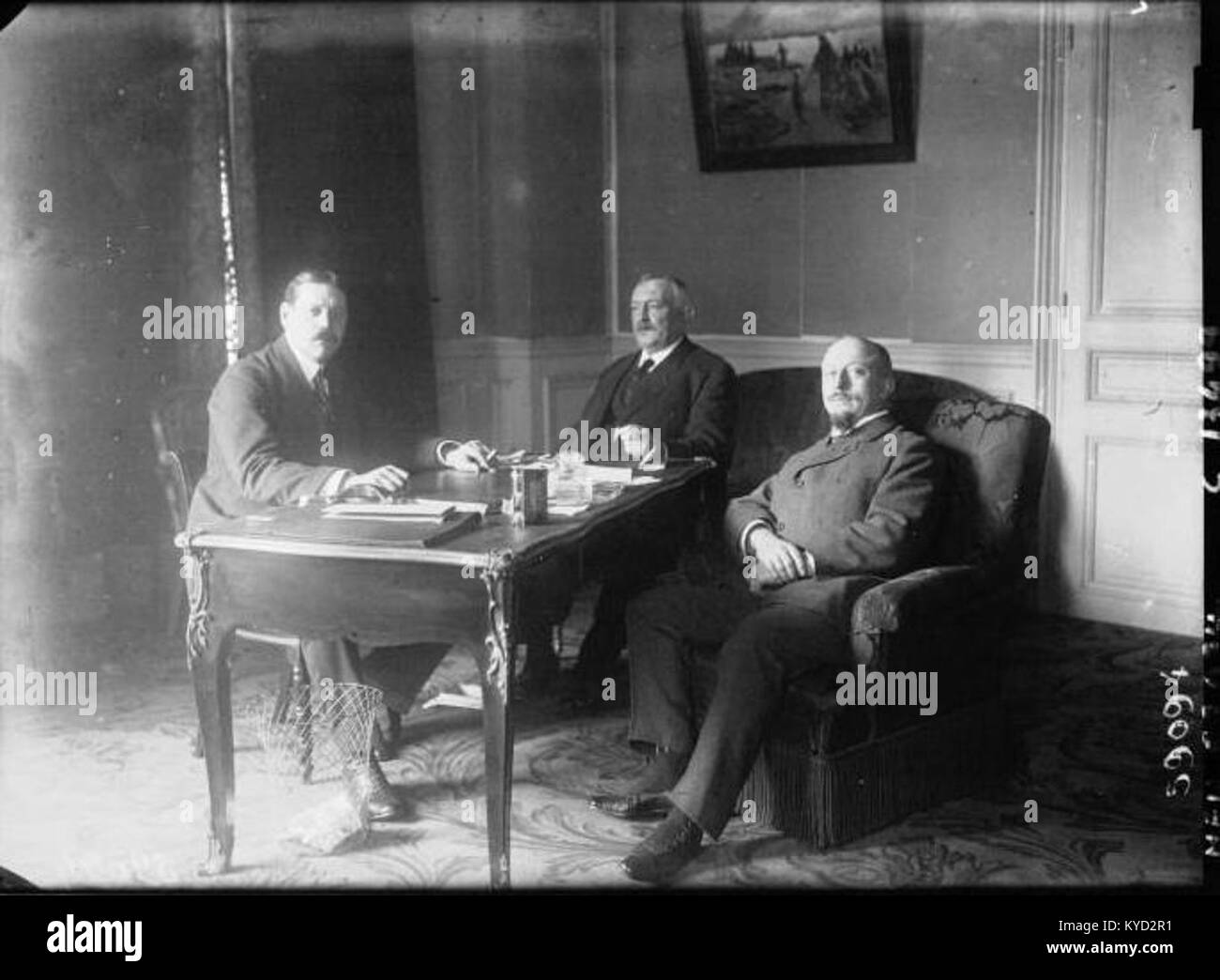 Exchange and discussion Black and White Stock Photos & Images - Alamy