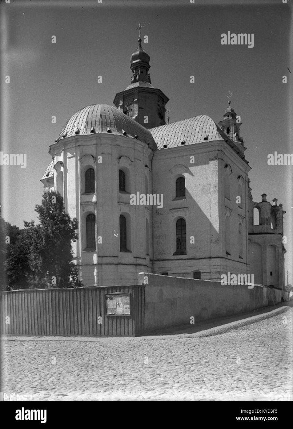 The photograph depicts Pinsk, a city located in present-day Belarus ...