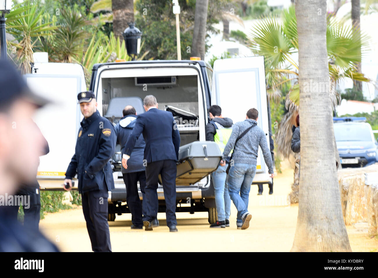 British forensics hi-res stock photography and images - Alamy