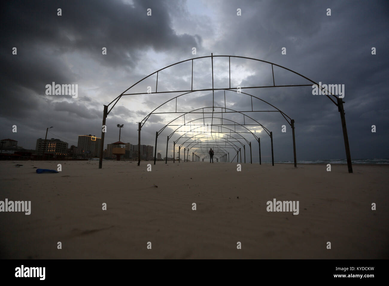 Gaza City, The Gaza Strip, Palestine. 14th Jan, 2018. Rainy weather at ...