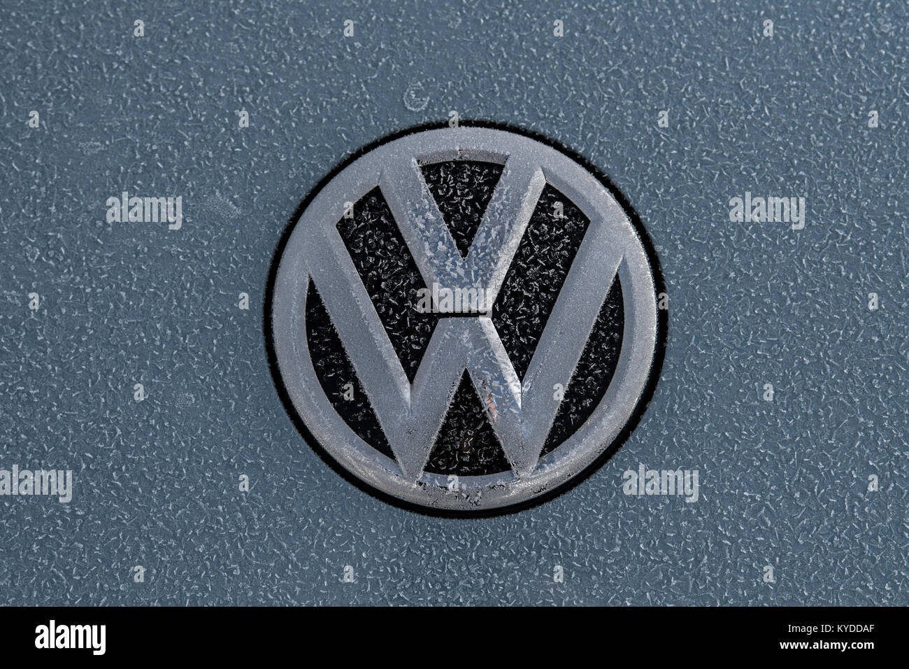 Vw logo covered in ice hi-res stock photography and images - Alamy