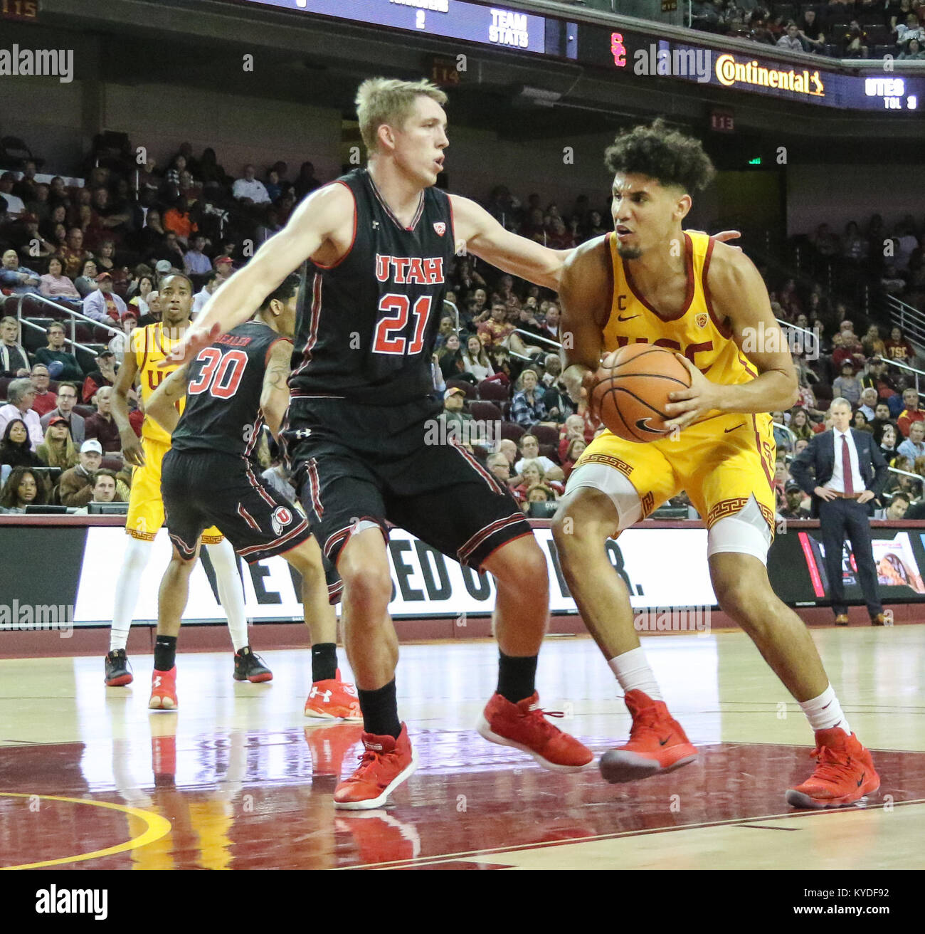 Los Angeles, CA, USA. 14th Jan, 2018. USC Trojans forward Bennie ...