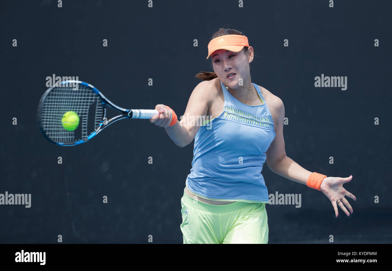 Melbourne, Australia. 15th Jan, 2018. Duan Yingying of China returns ...