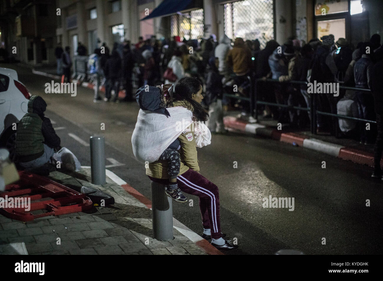 Child asylum seeker hi-res stock photography and images - Alamy