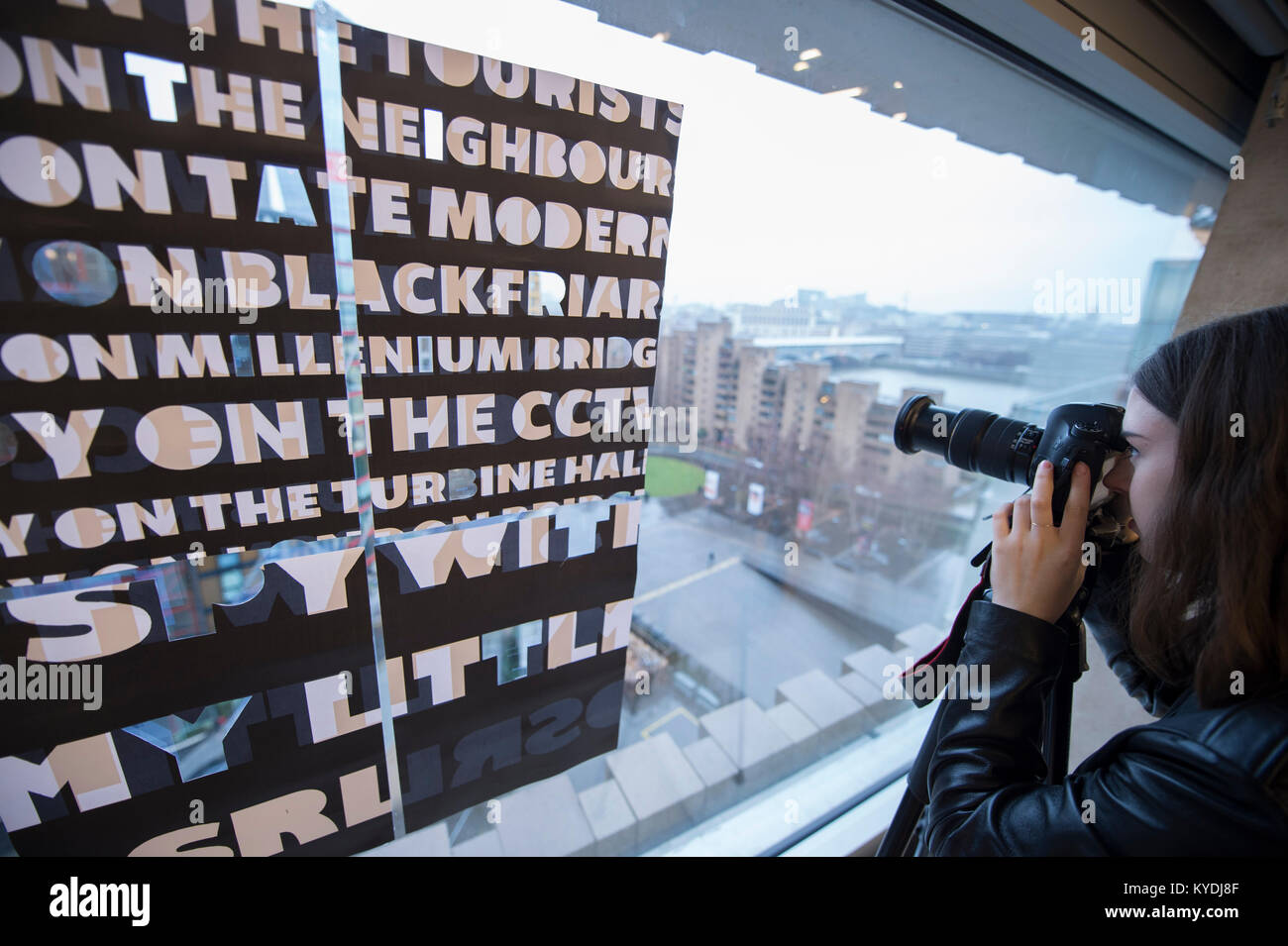 Tate Modern, London, UK. 15th Jan, 2018. Photo: Caroline Haack. I spy ...