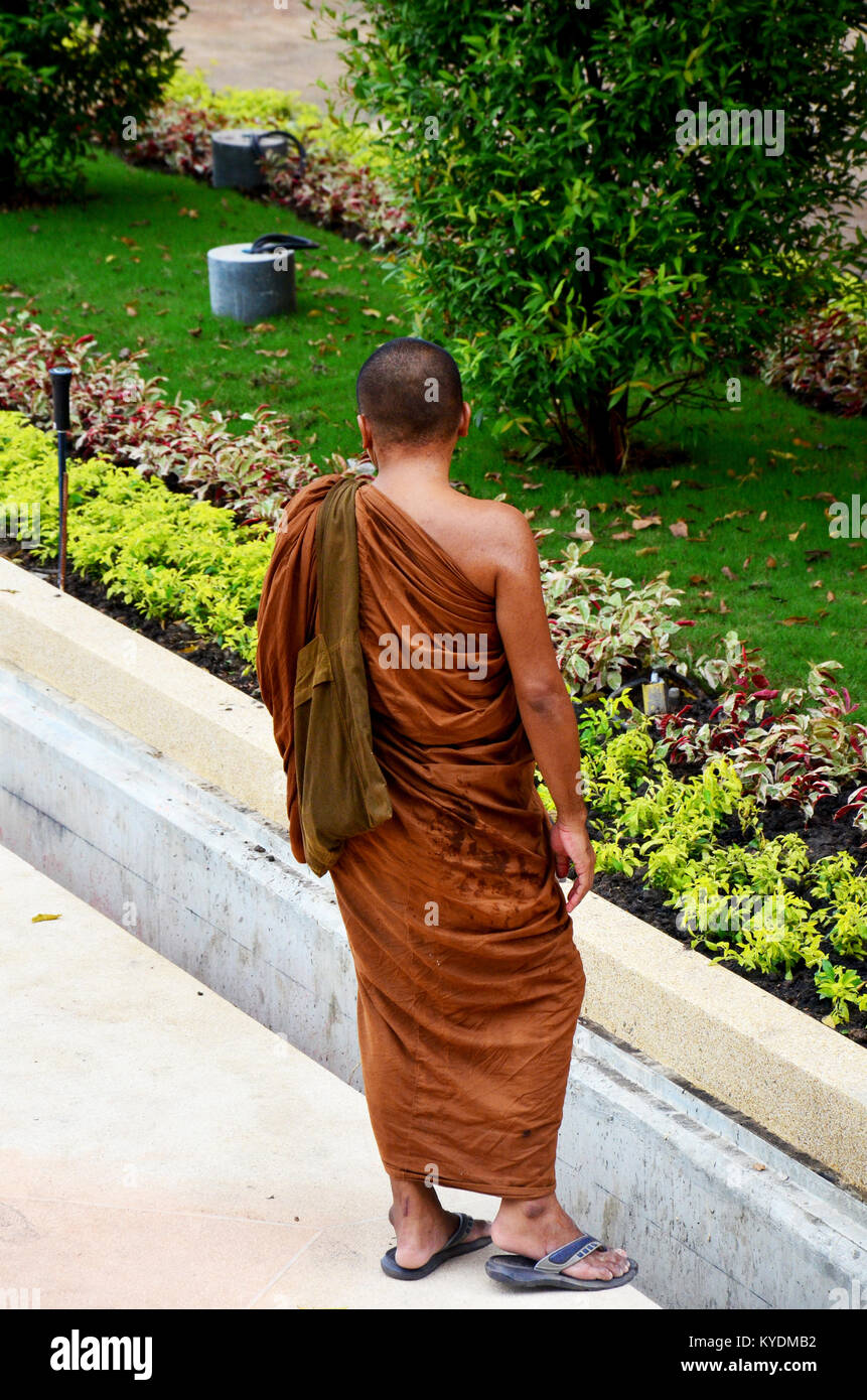 Monk standing outside buddhist temple hi-res stock photography and ...