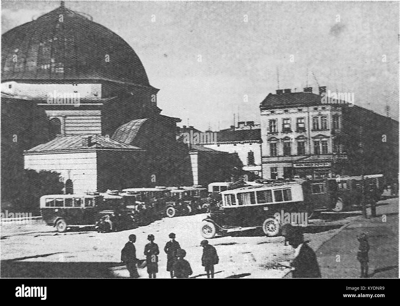 This image depicts the Progressive Synagogue at the Old Market Square ...