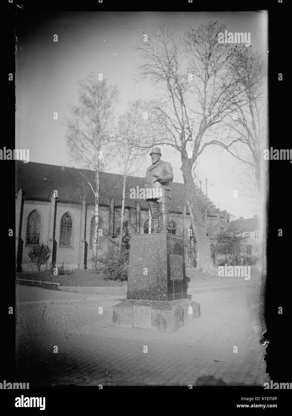 Whaler monument Black and White Stock Photos & Images - Alamy