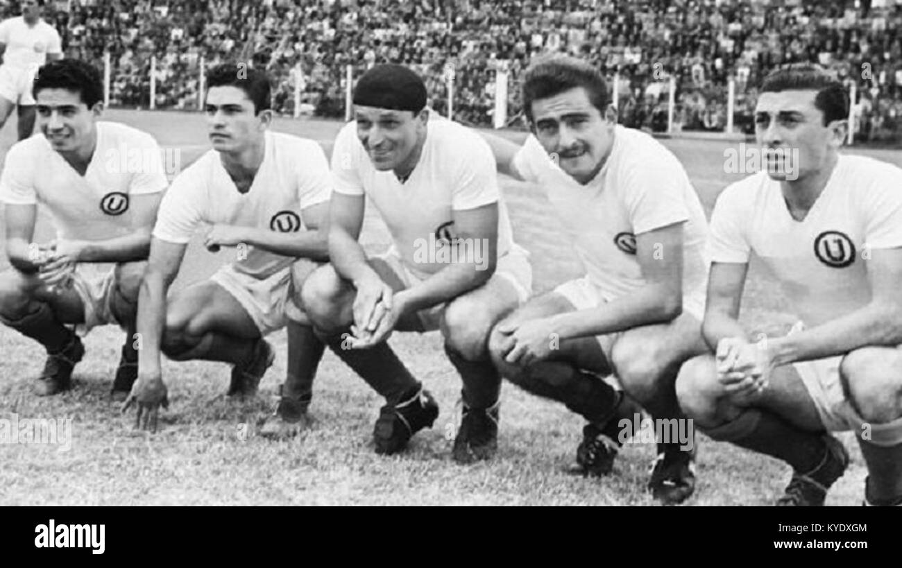 A historical photograph featuring Peruvian football legends Teodoro ...