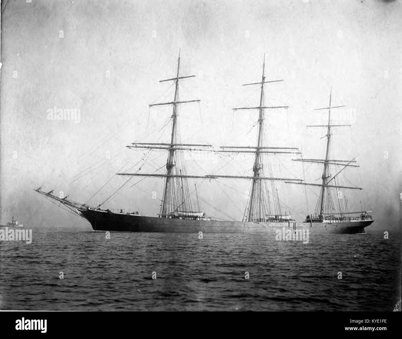 Ship anchor in port Black and White Stock Photos & Images - Alamy