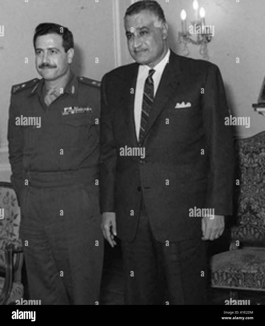 Meeting between political military Black and White Stock Photos ...