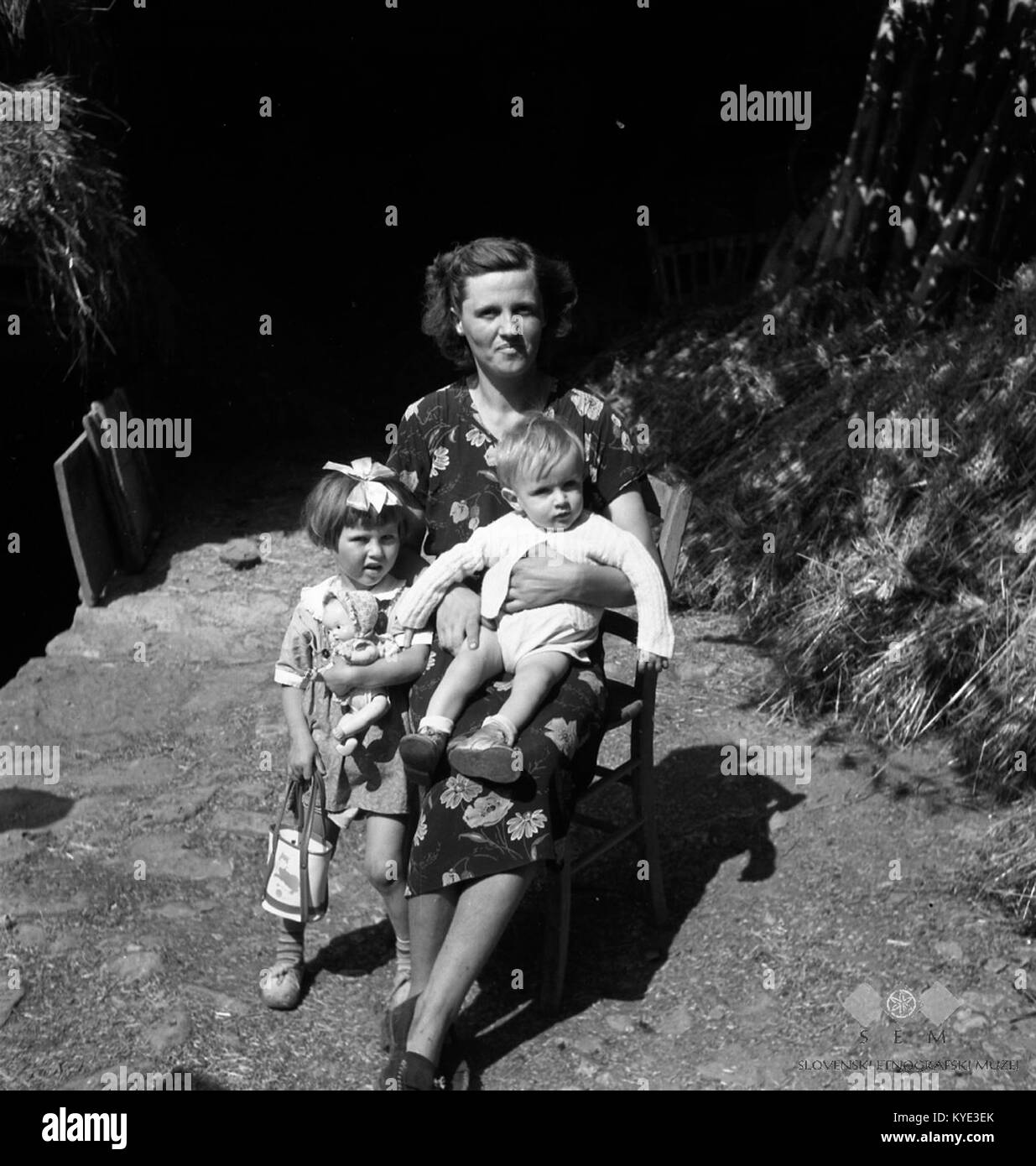 Tončeva družina, Misliče 1955 Stock Photo - Alamy