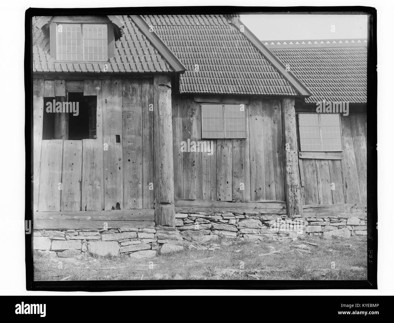 Detail of shingled wall Black and White Stock Photos & Images - Alamy