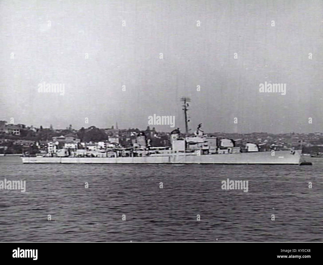 USS Allen M. Sumner (DD-692) at Sydney, Australia, in 1947 (3980723 ...
