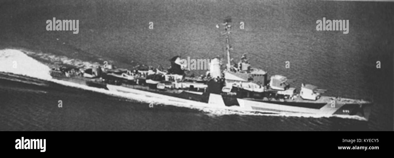 USS Cooper (DD-695) at sea in 1944 Stock Photo - Alamy