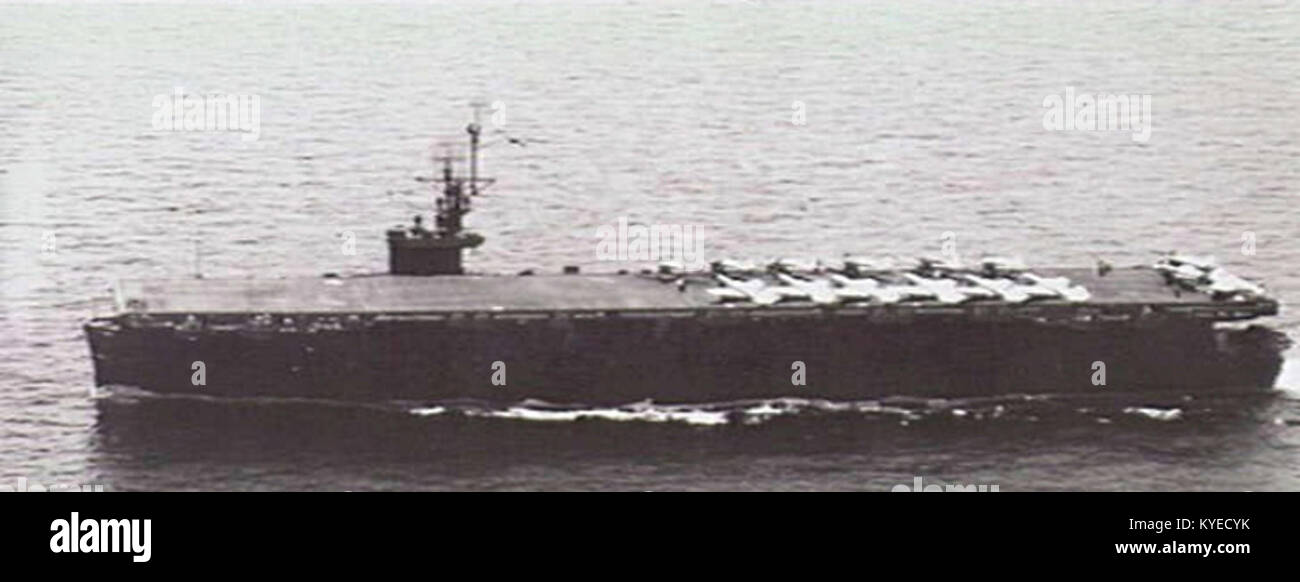 USS Fanshaw Bay (CVE-70) underway on 9 February 1944 (AWM 302596 Stock ...