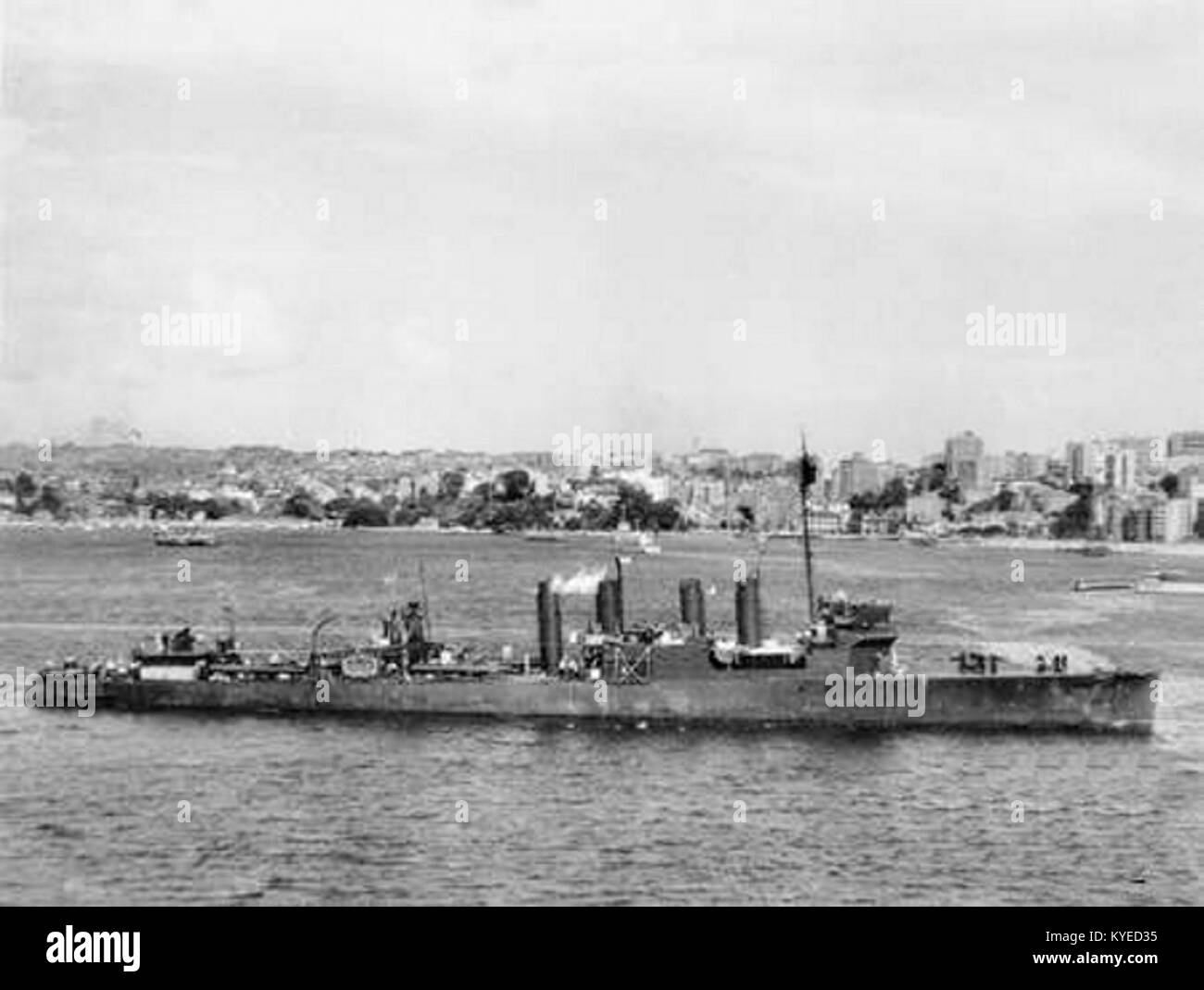 Uss whipple hi-res stock photography and images - Alamy