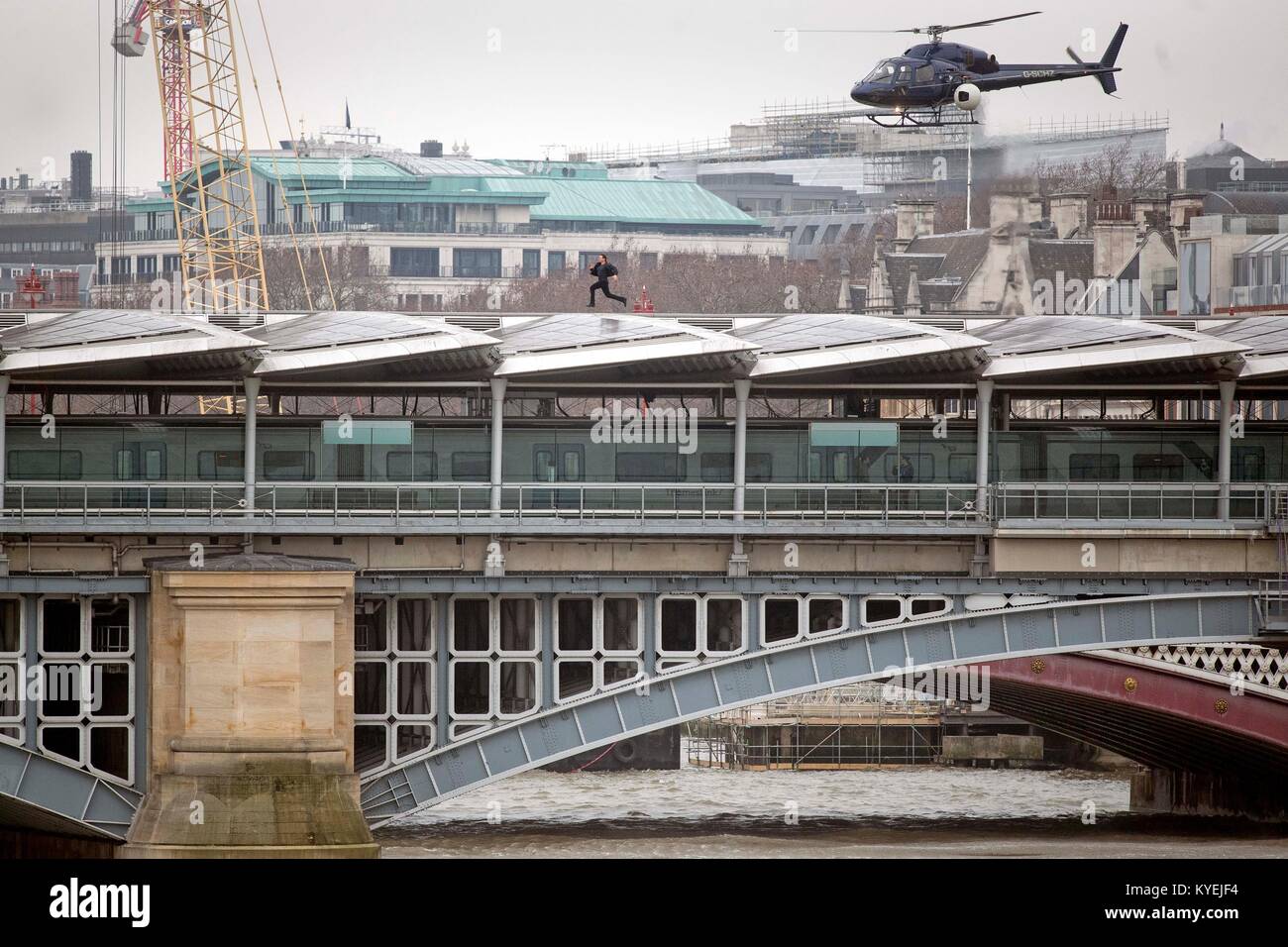 Tom cruise mission impossible mission hi-res stock photography and ...