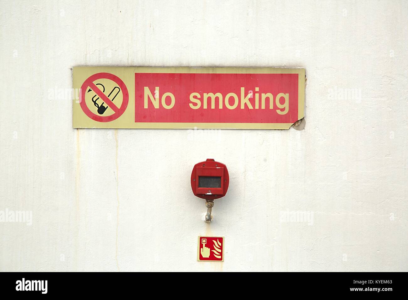 Rusty No Smoking Sign High Resolution Stock Photography and Images - Alamy