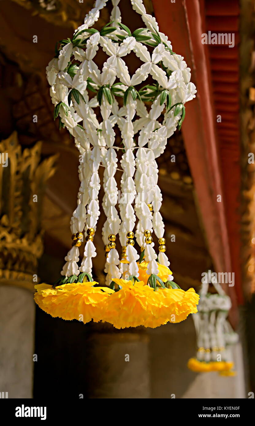 Temple flower decoration hi-res stock photography and images - Alamy