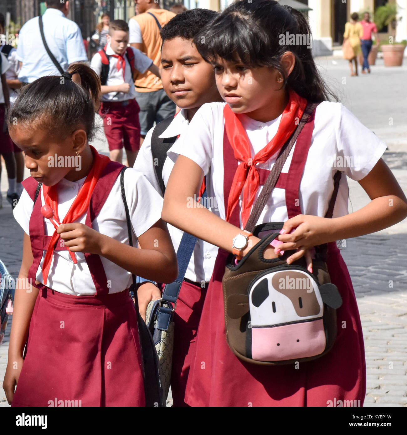 Cuban schoolgirls hi-res stock photography and images - Alamy