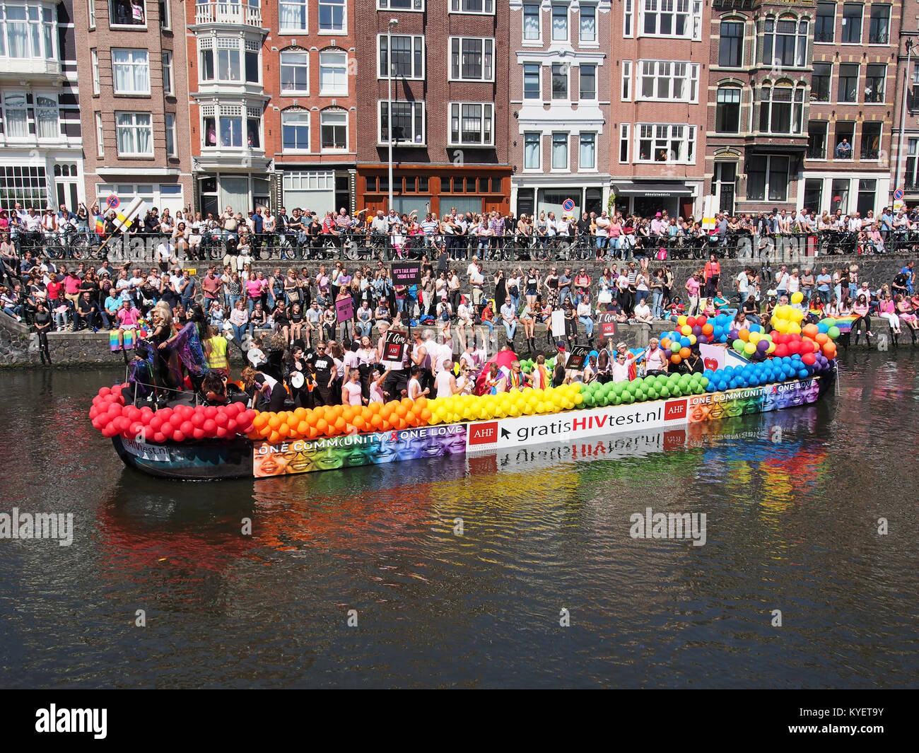A photograph of Boat 13, participating in the 2017 Canal Parade in ...