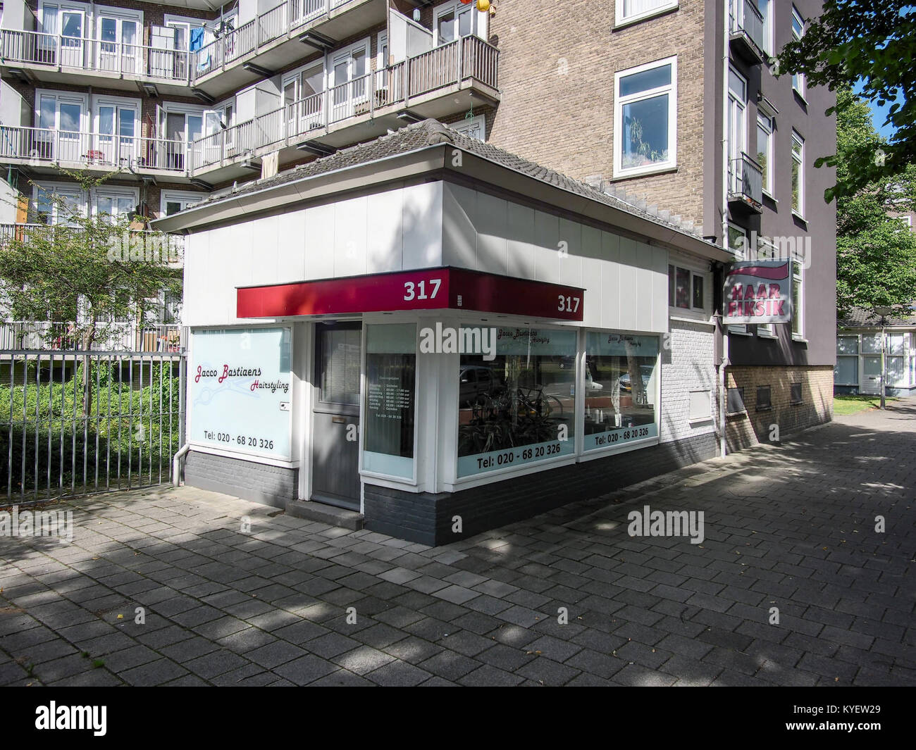 A historical photograph of the building at 317 Willem de Zwijgerlaan ...