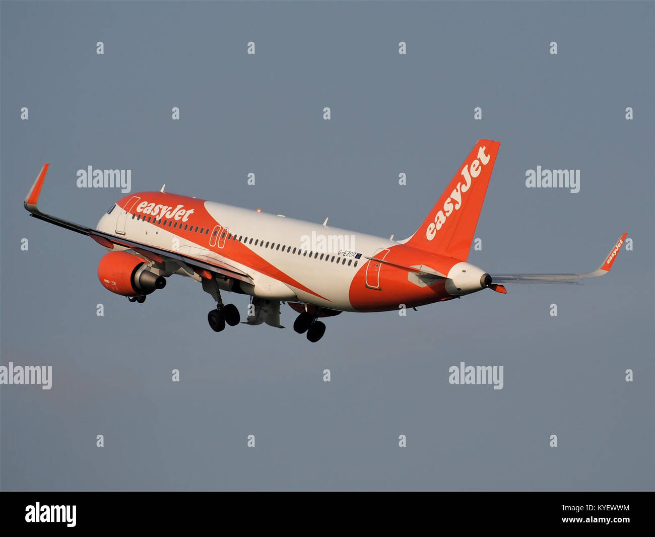 Photograph of easyJet Airbus A320-214 (registration G-EZOR) taking off ...