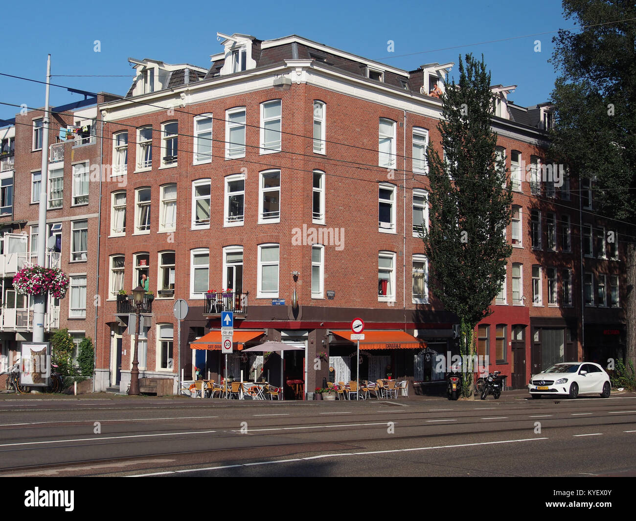 Photograph of the intersection of Bilderdijkstraat and Jacob van ...