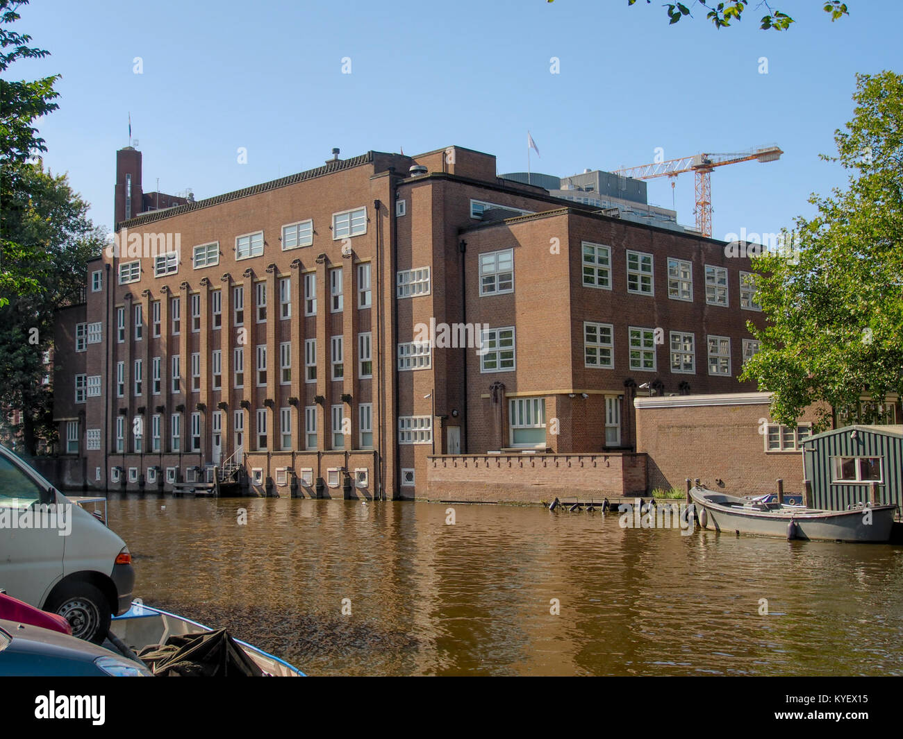 Photograph of the building at Stadhouderskade 1, identified as a ...