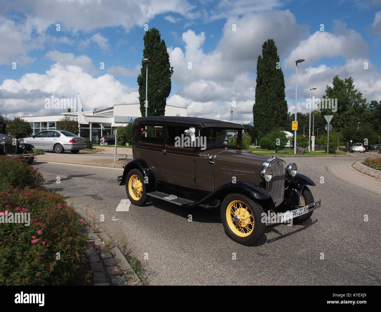 An image from the 2017 'Rund ums Schloss' event showing participant 142 ...