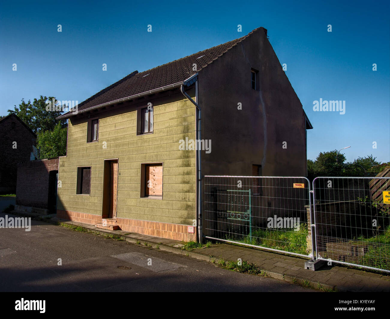 A historic image of Jackeratherstrasse in the village of Immerath ...