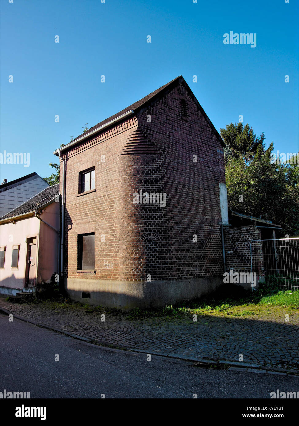 A photograph of Jackeratherstrasse in Immerath, Erkelenz, showing a ...