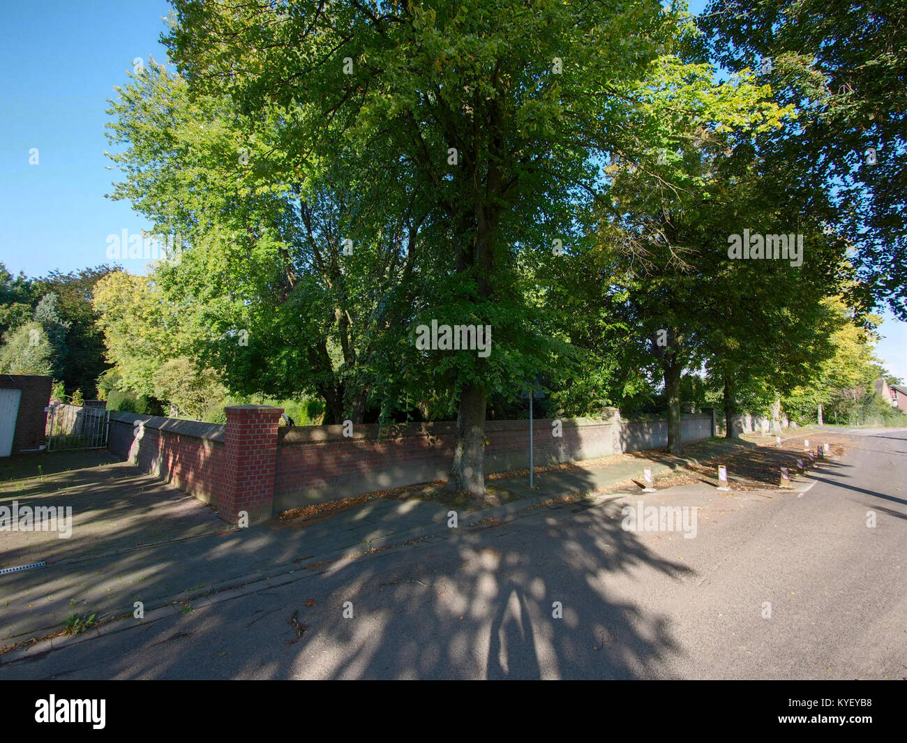 Photograph of Jackeratherstrasse in Immerath, Erkelenz, showing the ...