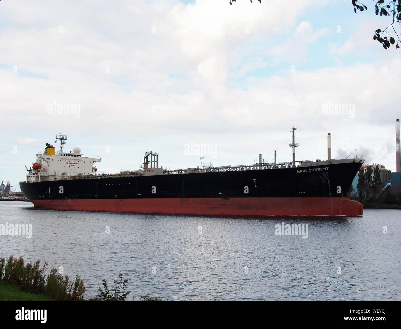 Photograph of the ship High Current, IMO number 9400801, taken in the ...