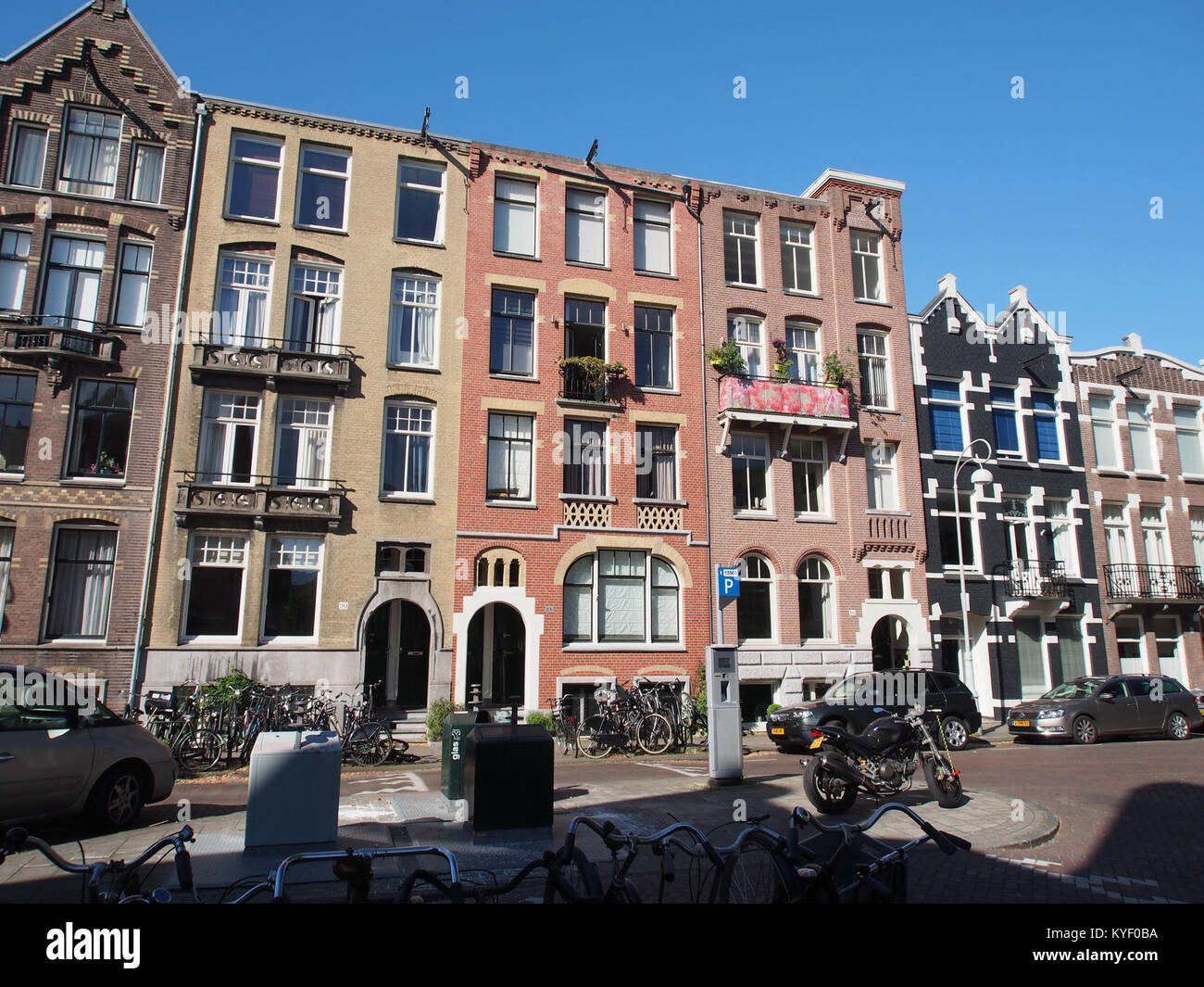 Birds eye view capturing hi-res stock photography and images - Alamy