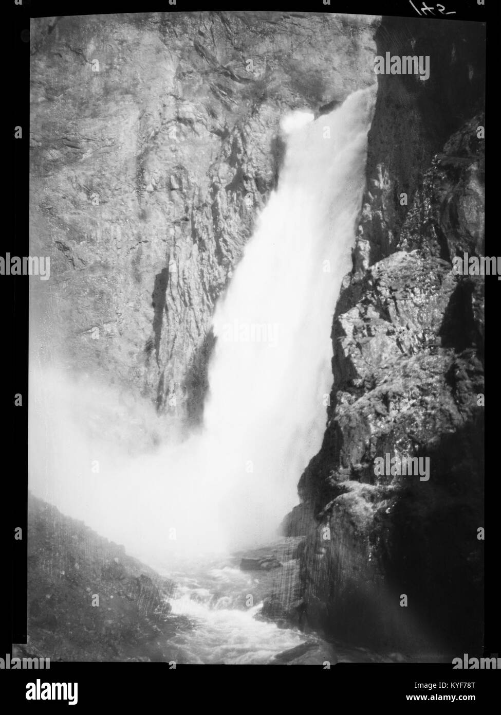 Waterfall famous Black and White Stock Photos & Images - Alamy
