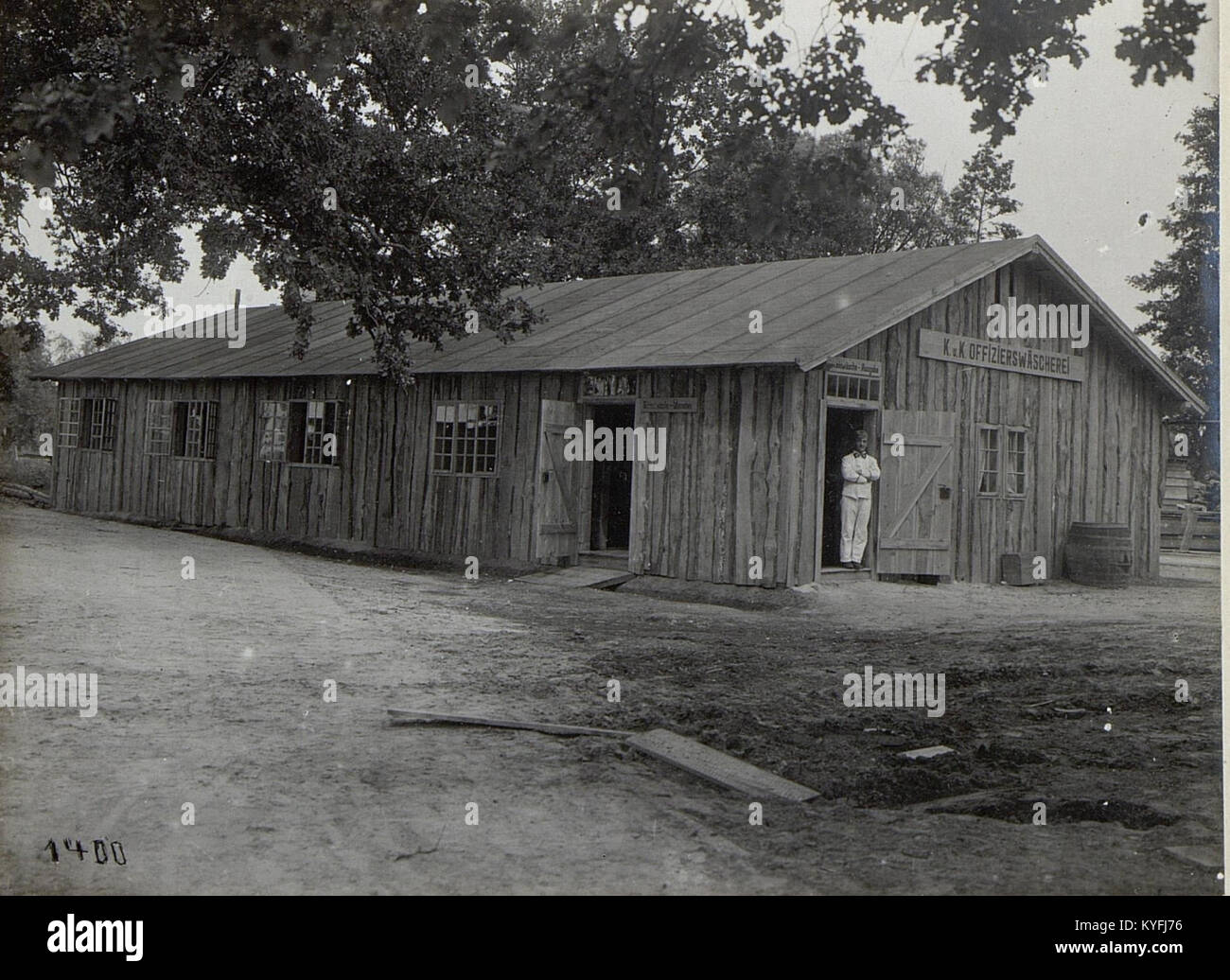 Military laundry facilities hi-res stock photography and images - Alamy