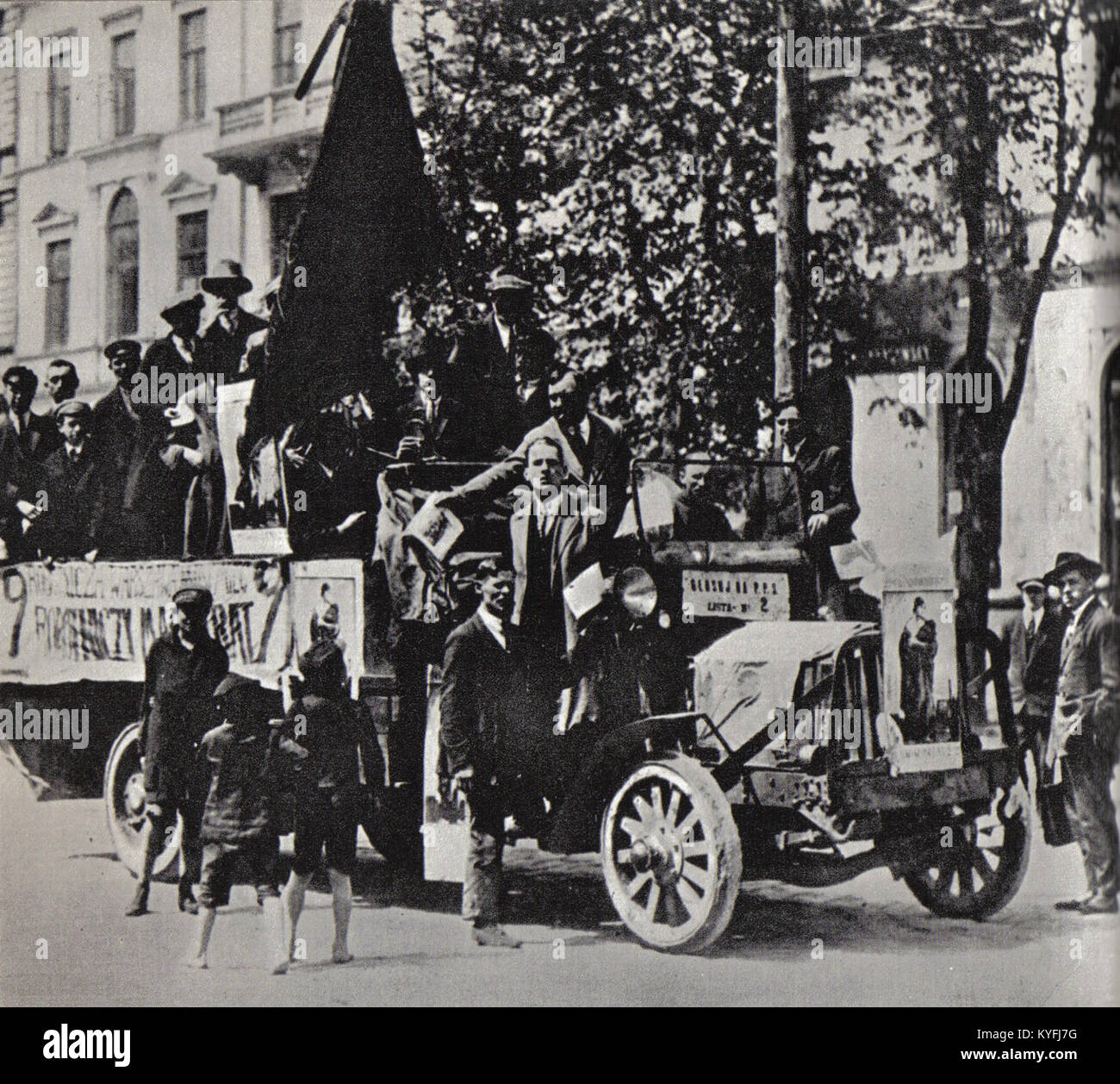 Socialist propaganda poster hi-res stock photography and images - Alamy
