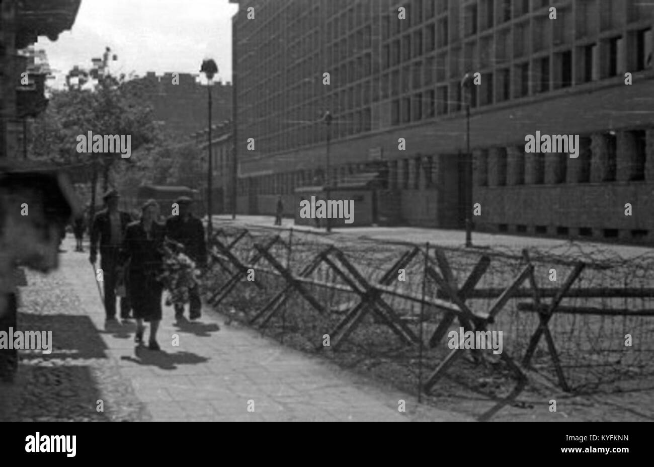 Warsaw 1944 building Black and White Stock Photos & Images - Alamy