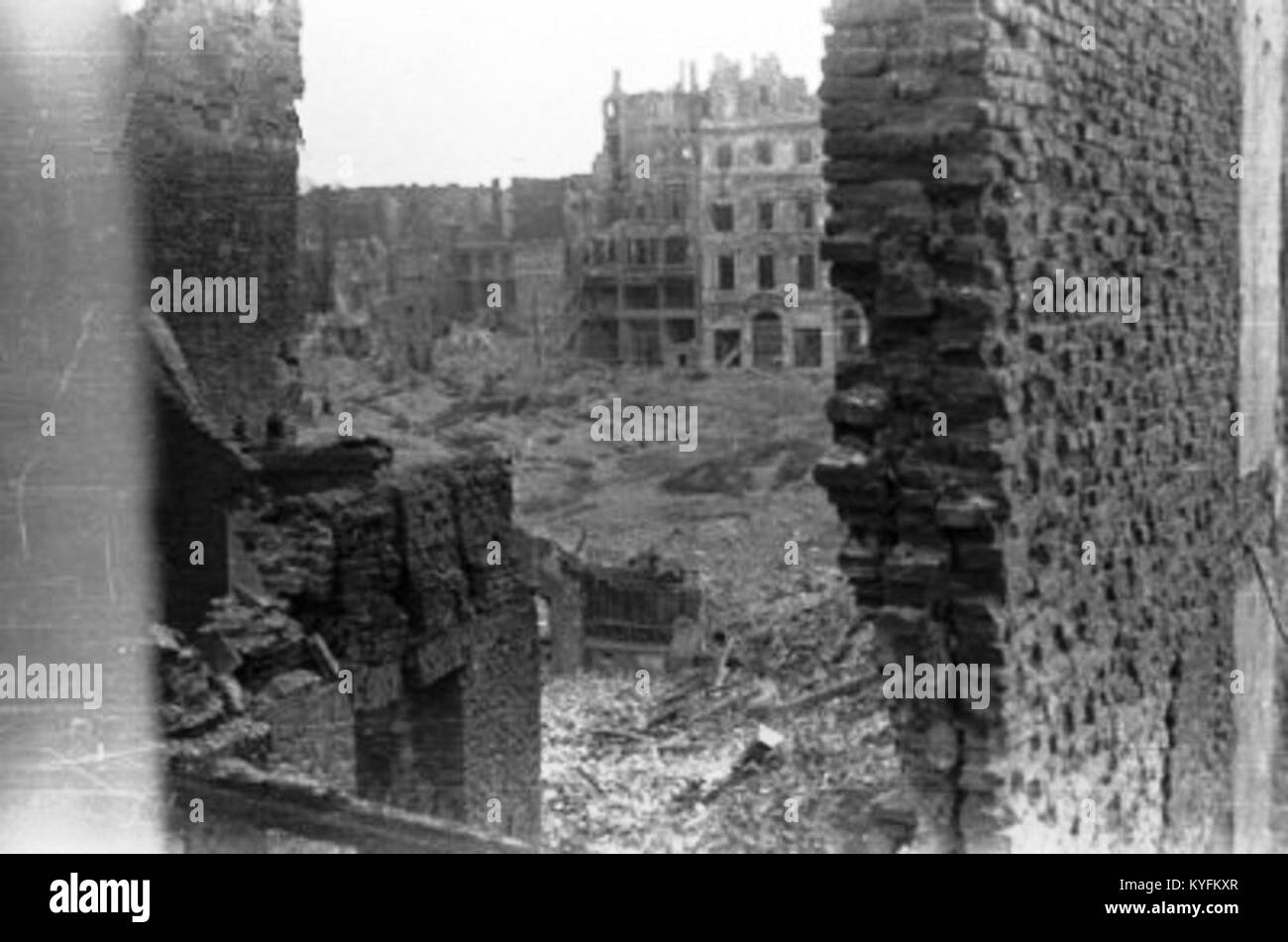 Urban combat scenes hi-res stock photography and images - Alamy