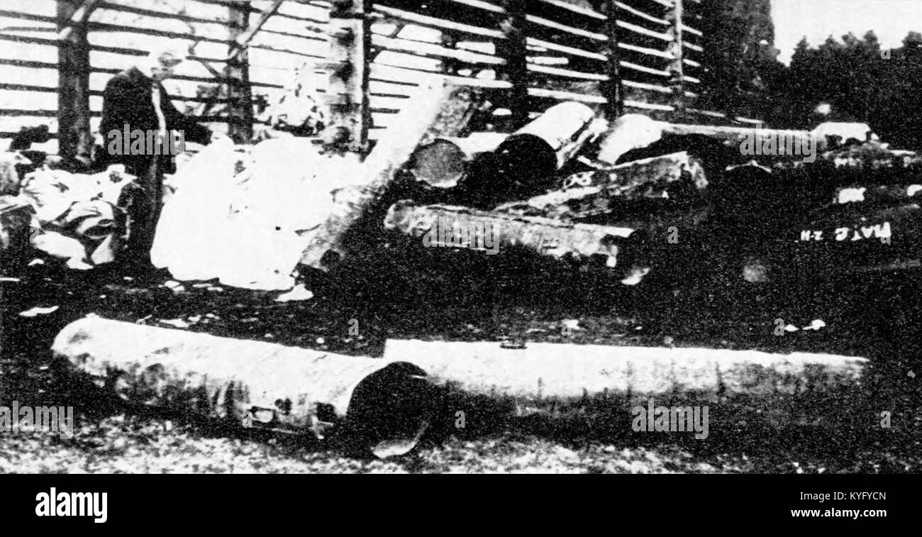 Wwii parachutes hi-res stock photography and images - Alamy